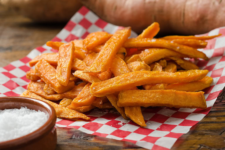 Recette de frites de patates douces croustillantes!