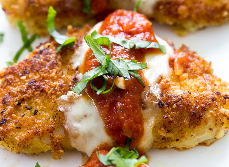 La meilleure recette de poulet au Parmesan (Super facile à faire!)