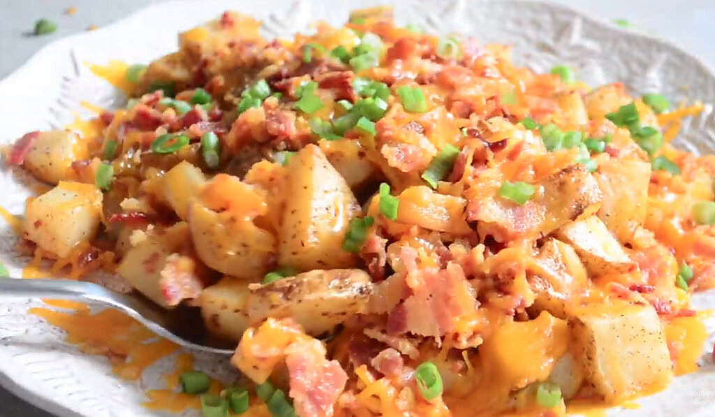 Recette de petites patates, bacon et fromage pour déjeuner!