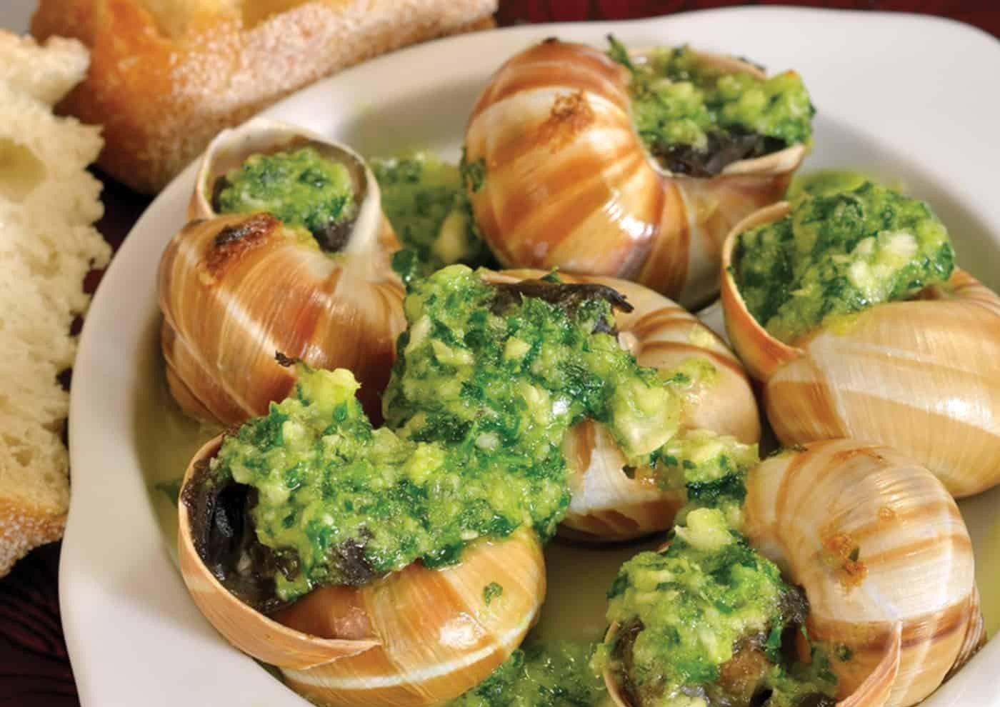 Comment préparer des escargots à l'ail savoureux à la maison